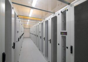 Data Center vs. Server Room: Understanding the Key Differences ...